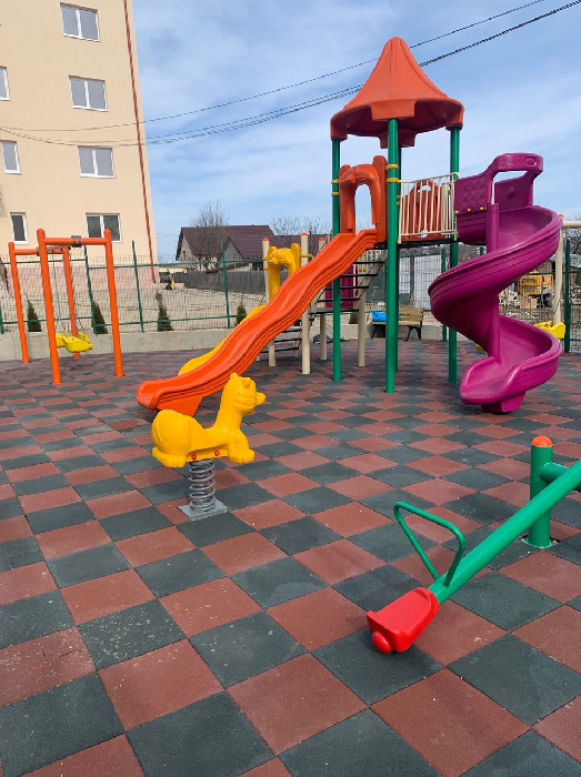 Despre noi :: CARTIERUL IRISS